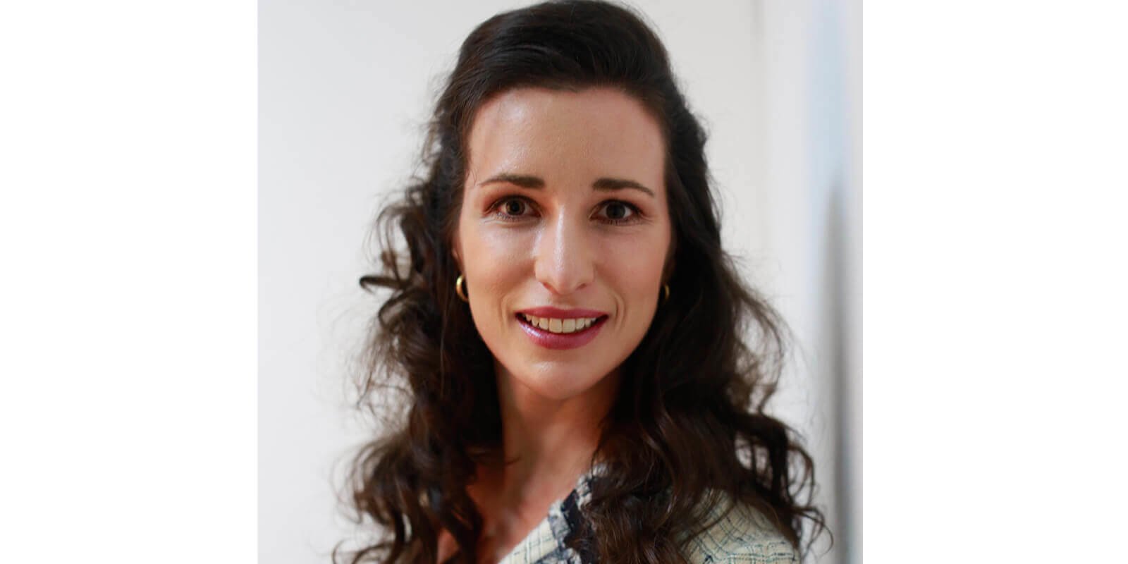 Plastic surgery Sydney|Highly trained plastic surgeon Dr Simone Matousek